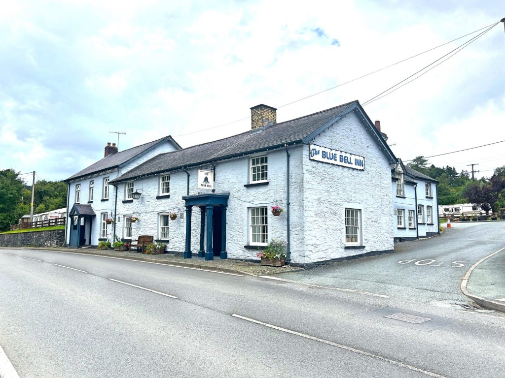 Llangurig, Llanidloes, Powys, Commercial