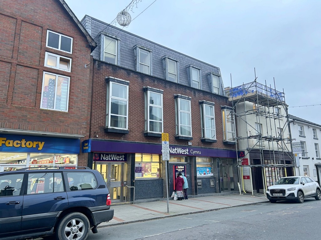 8 Broad Street, Newtown, Powys, Commercial